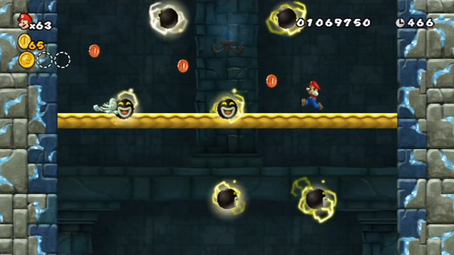 File:NSMBW Amp Screenshot.png - Super Mario Wiki, the Mario encyclopedia