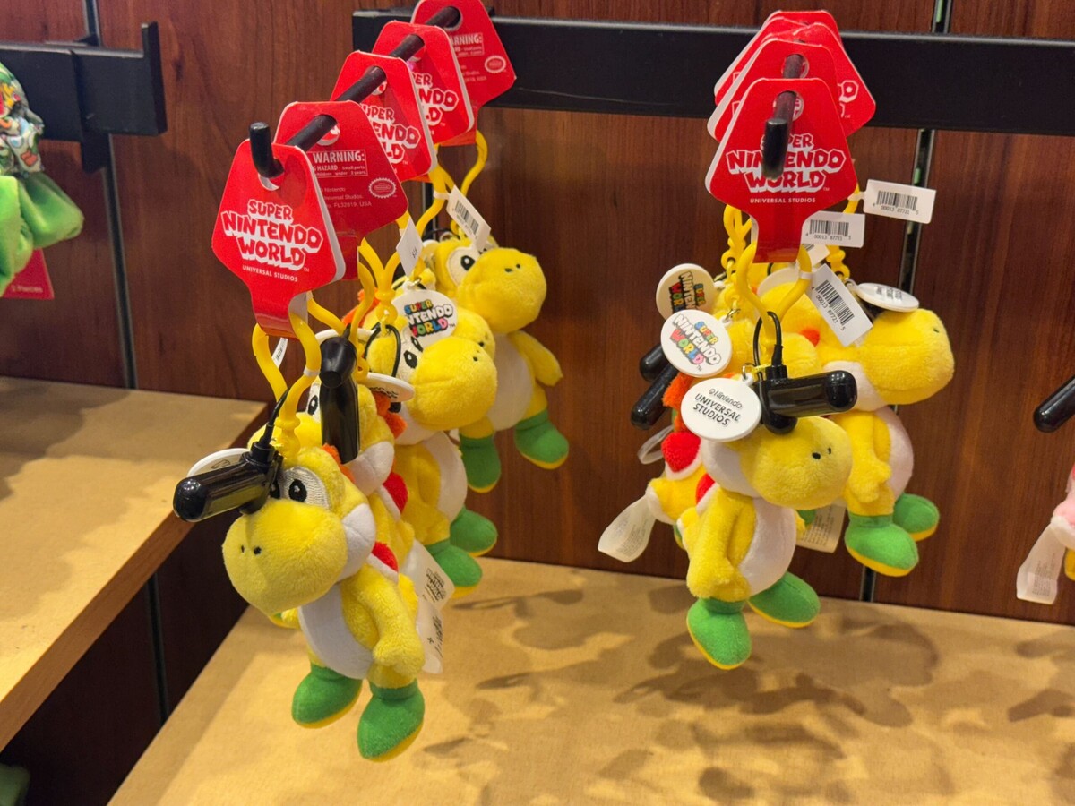 File:SNW UFFN Yellow Yoshi Plush Keychain.jpg - Super Mario Wiki, the ...