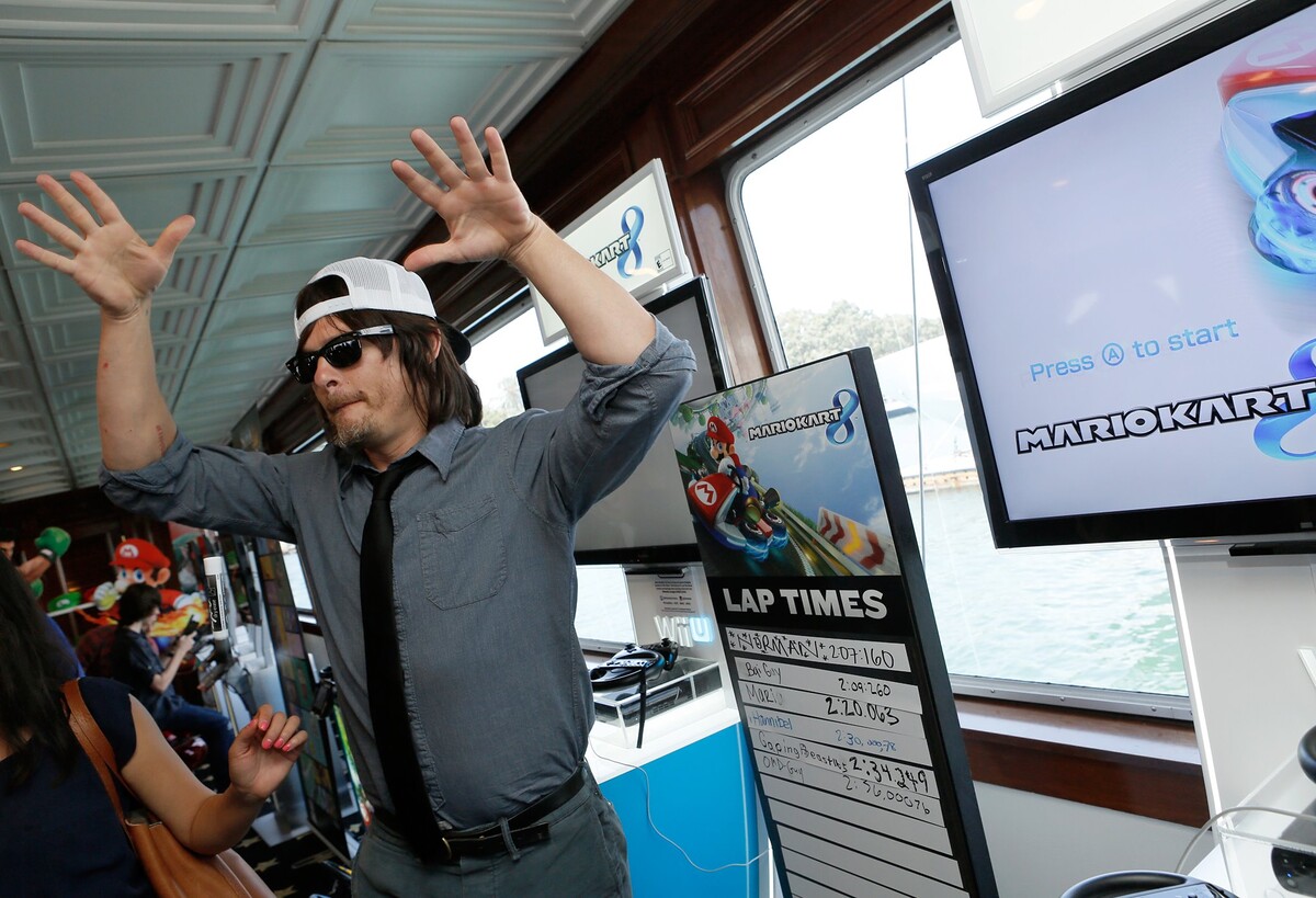 File:Comic-Con International 2014 Nintendo Lounge d.jpg - Super Mario ...