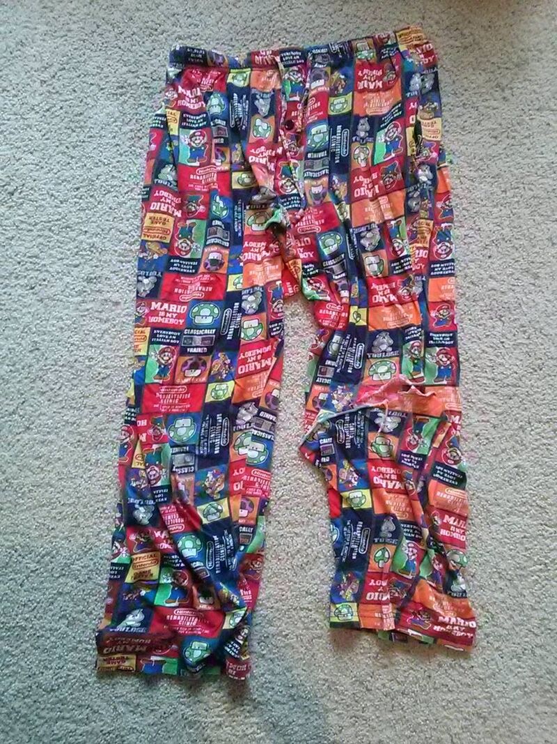 File:Many Mario Pants.jpg - Super Mario Wiki, the Mario encyclopedia